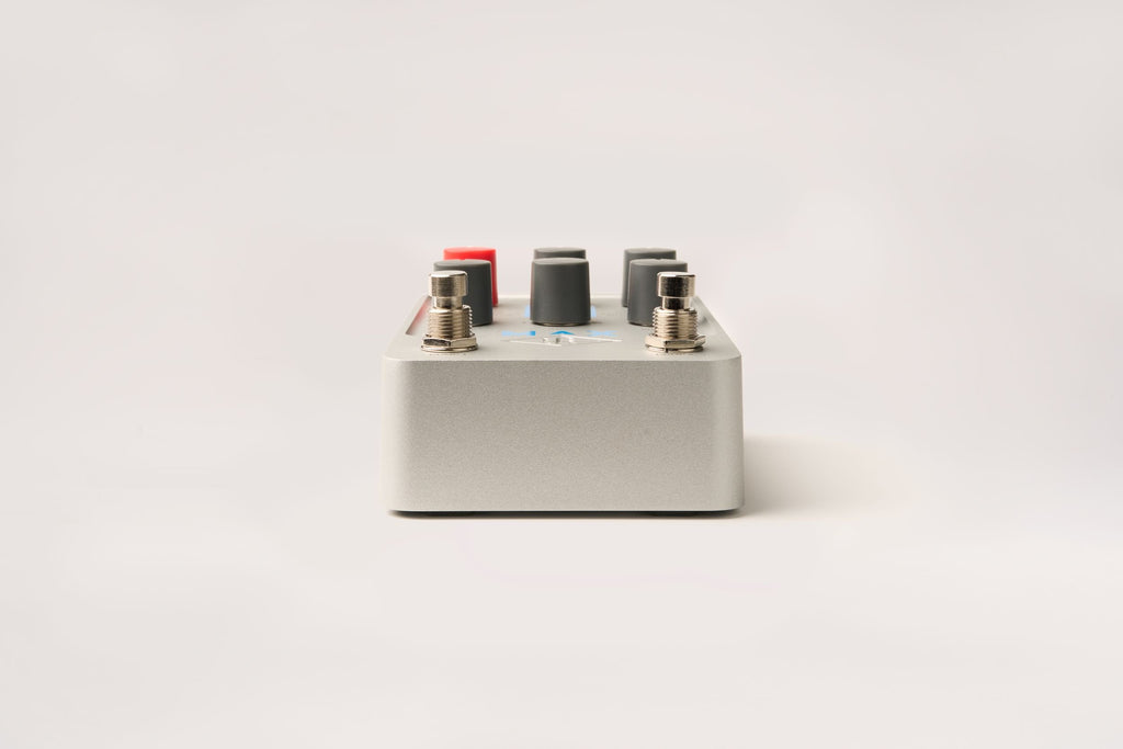 Universal Audio MAX Preamp and Dual Compressor – Sweetheart Deals